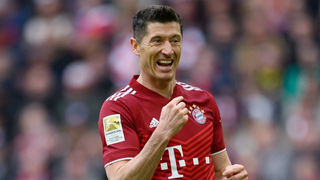 Robert Lewandowski 2025: Net Worth, Contract, Earnings, Records